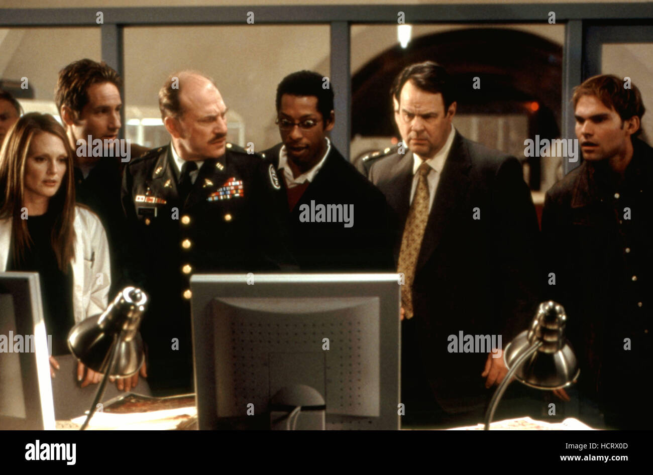 EVOLUTION, (l-r): Julianne Moore, David Duchovny, Ted Levine, Orlando ...