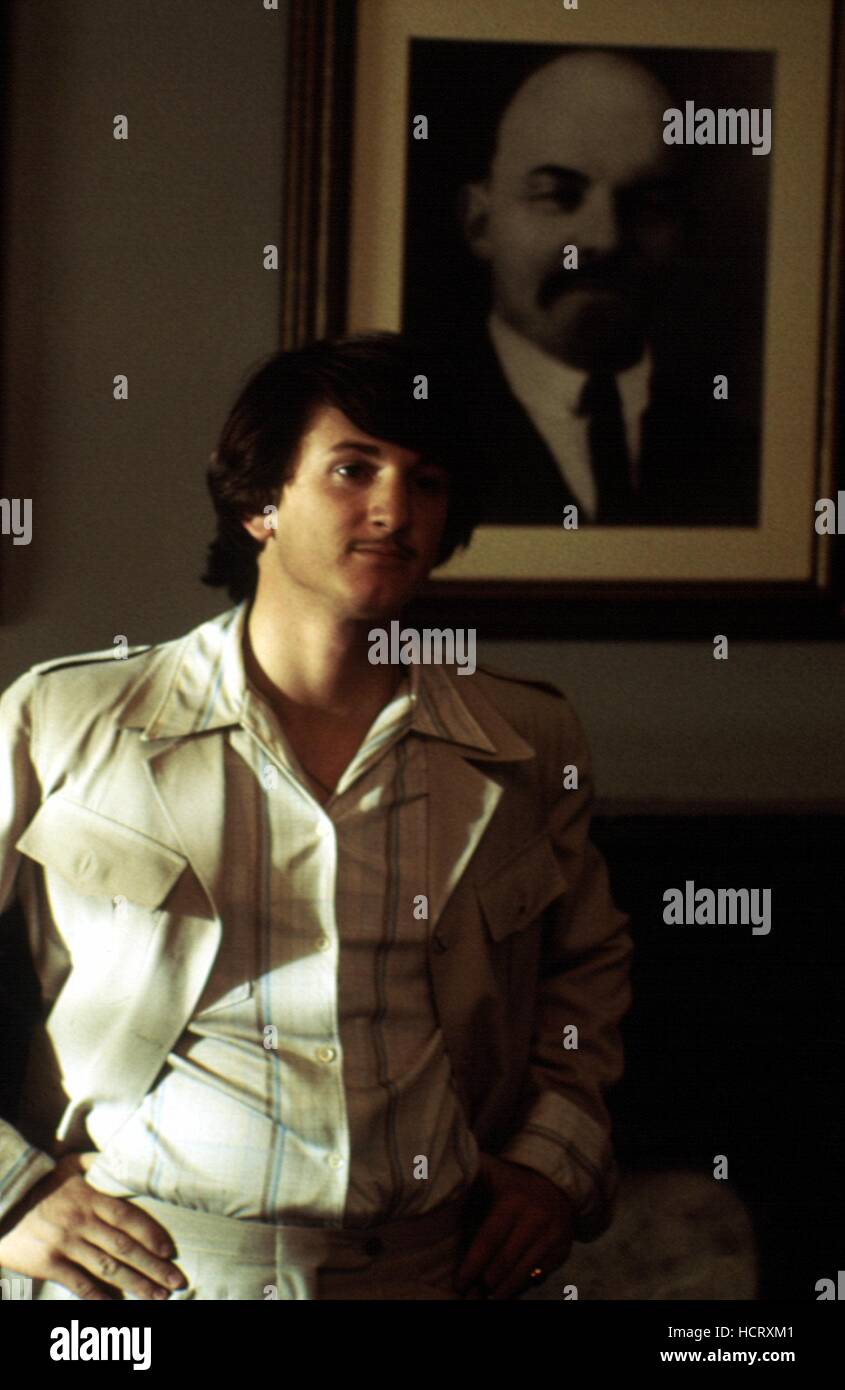 THE FALCON AND THE SNOWMAN, Sean Penn, 1984 Stock Photo - Alamy