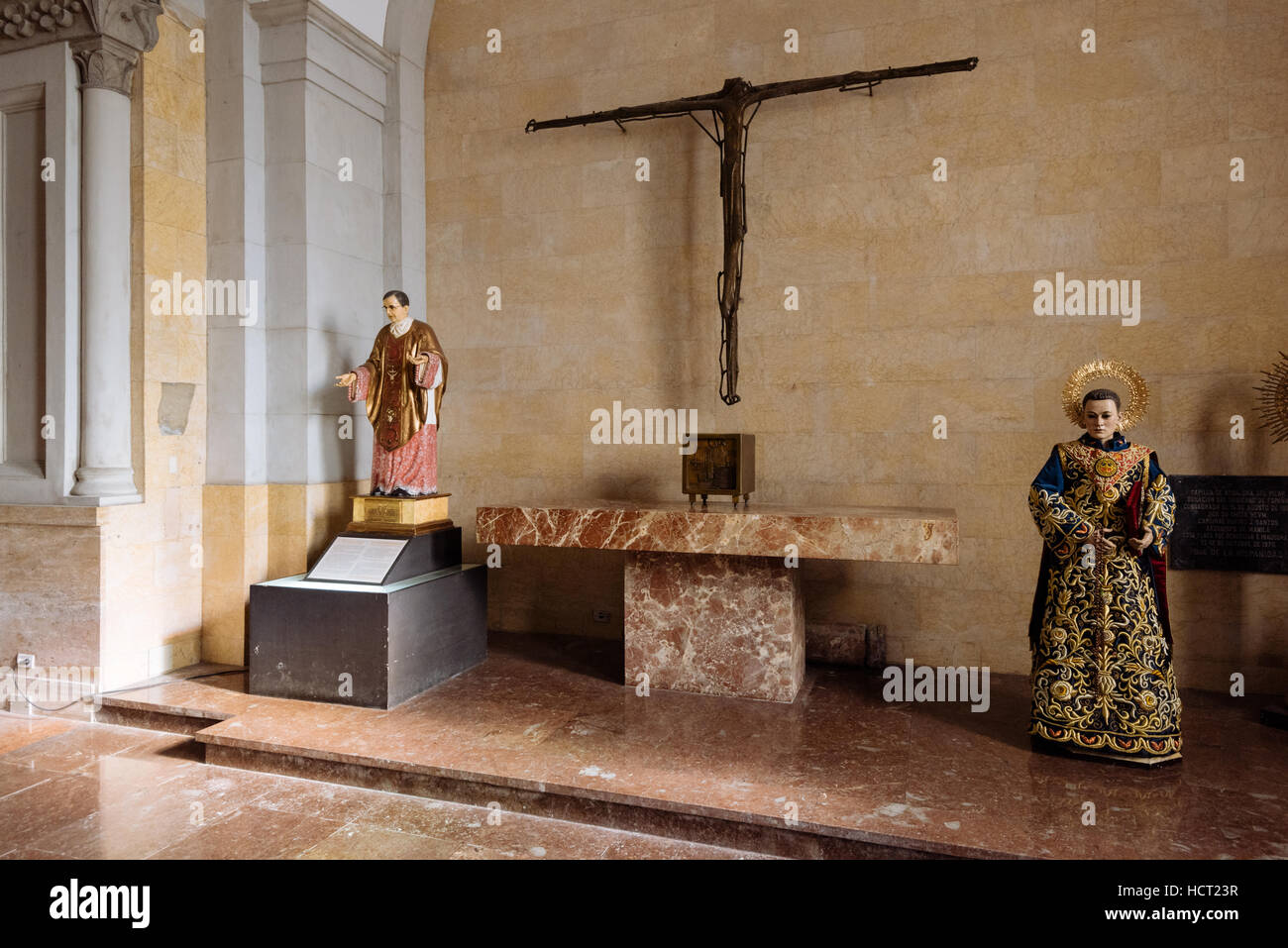 Manila, Philippines - November 30, 2016: Interior of Manila Cathedral ...