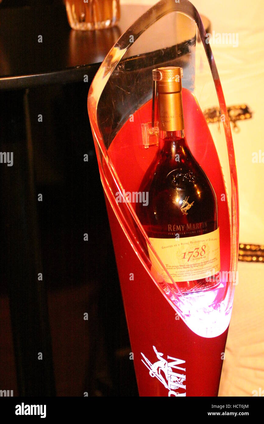 Rapper Wyclef Jean hosts Remy Martin producer series at 1925 Lounge in ...