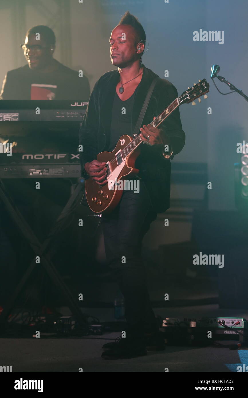 Le Savoir multi-sensory dining experience at Skylight Clarkson SQ ...