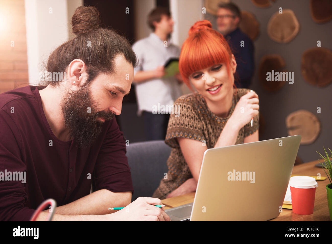 People working documents hi-res stock photography and images - Alamy