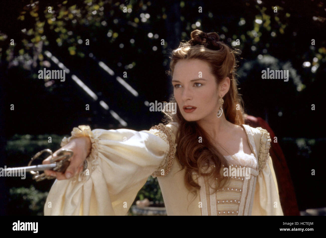 DANGEROUS BEAUTY, Catherine McCormack, 1998. (c)Warner Bros./courtesy ...