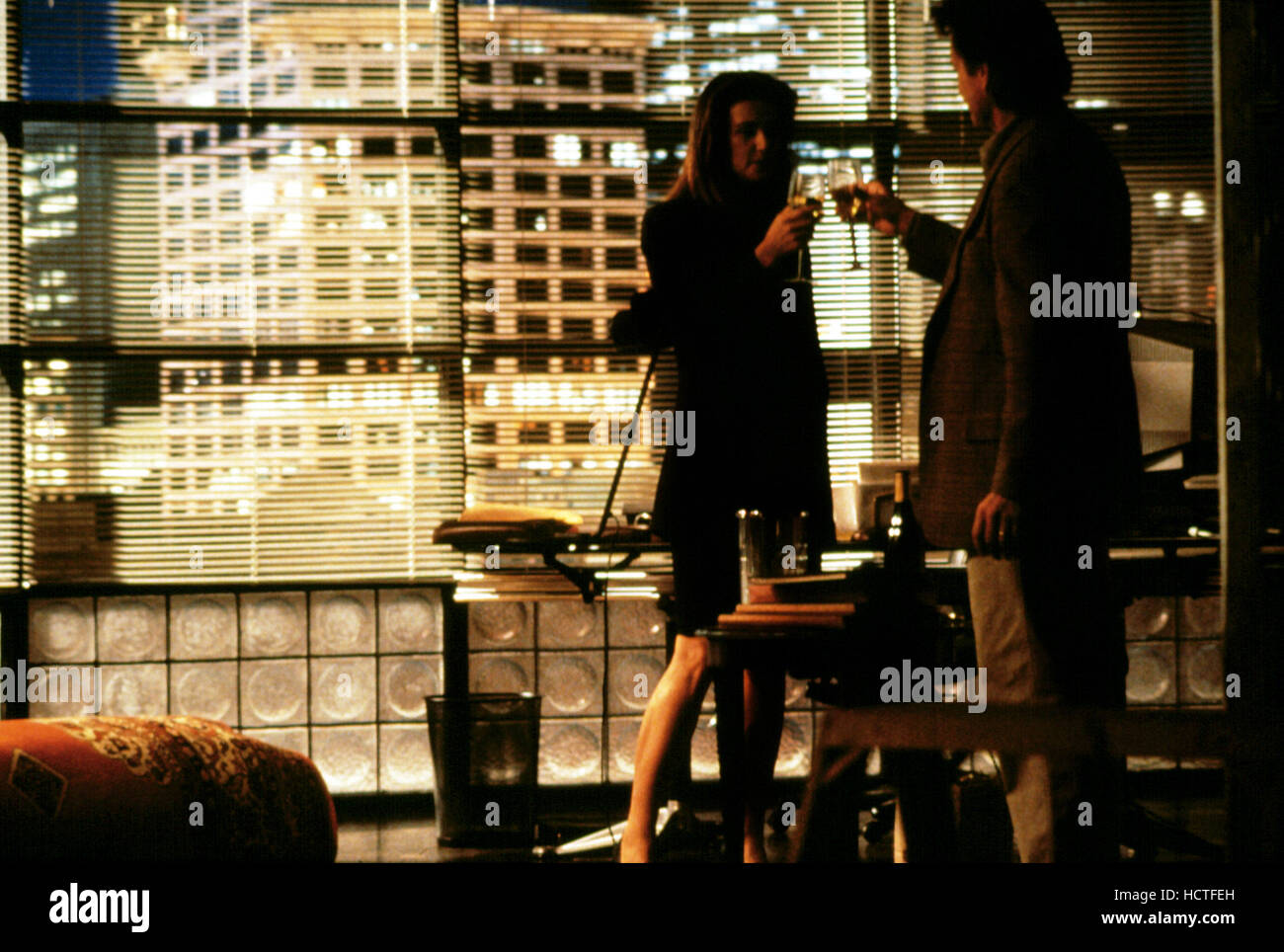 DISCLOSURE, Demi Moore, Michael Douglas, 1994 Stock Photo - Alamy