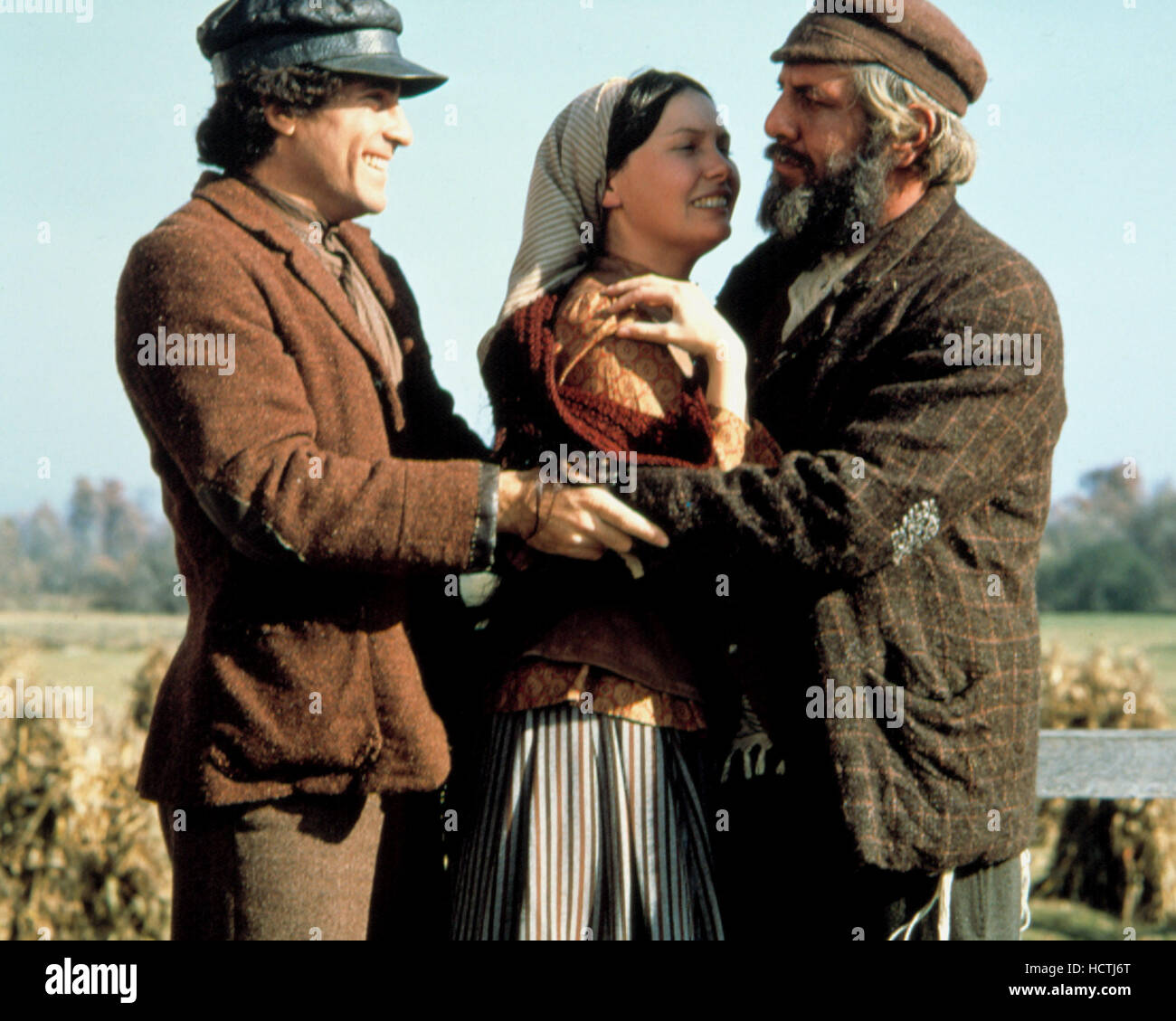 FIDDLER ON THE ROOF, Paul Michael Glaser, Michele Marsh, Topol. 1971 ...
