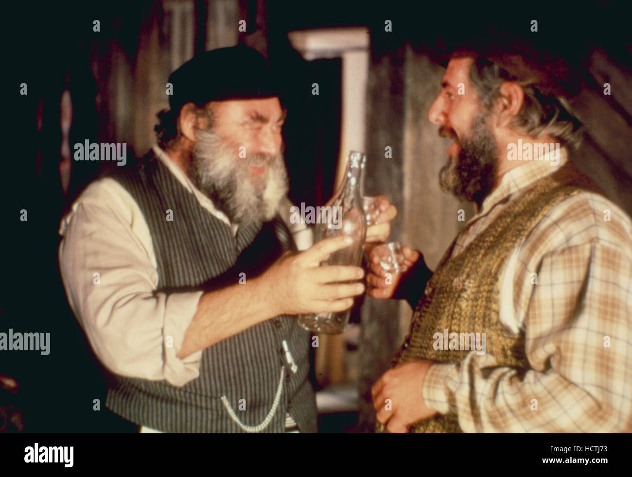 FIDDLER ON THE ROOF, Paul Mann, Topol, 1971 Stock Photo - Alamy
