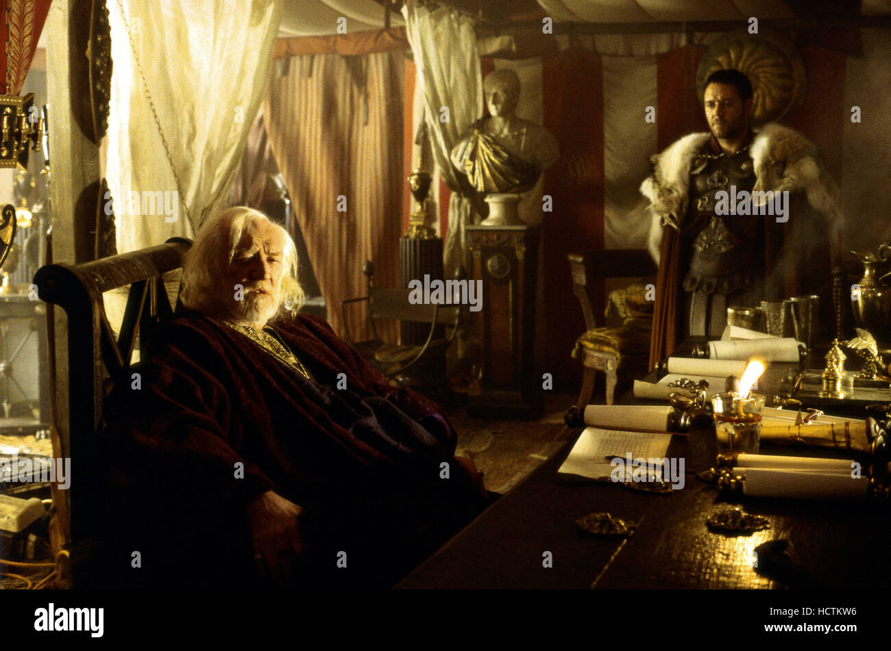 GLADIATOR, Richard Harris, Russell Crowe, 2000. ©DreamWorks/courtesy ...