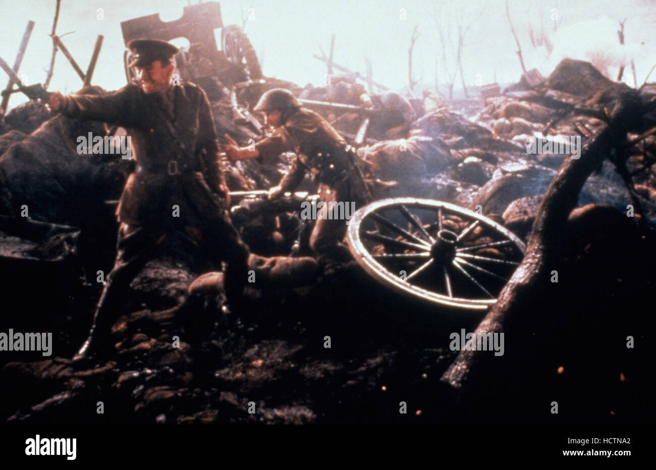 HOPE AND GLORY, David Hayman (left), 1987, (c) Columbia/courtesy ...