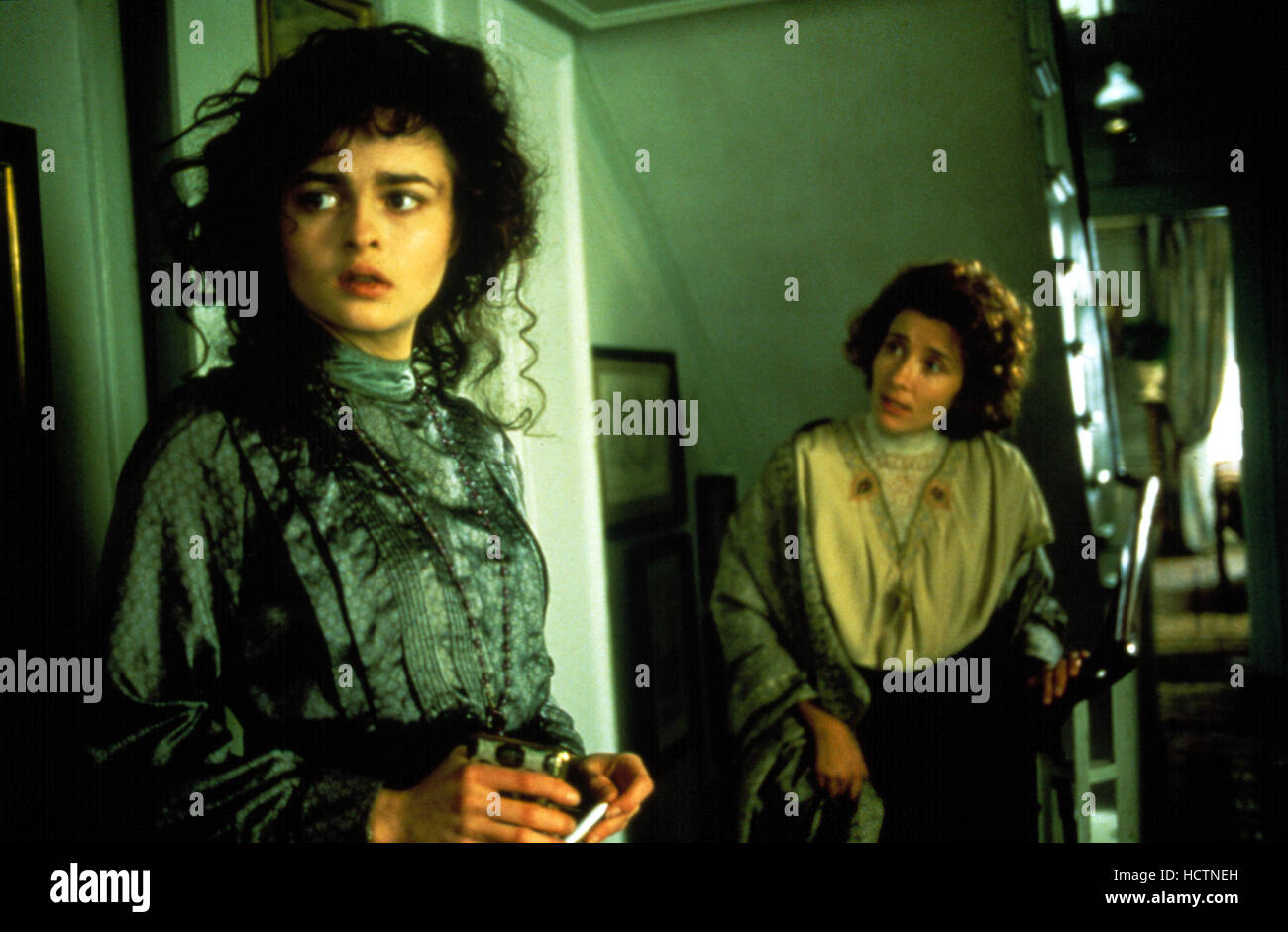 HOWARDS END, Helena Bonham Carter, Emma Thompson, 1992 Stock Photo - Alamy