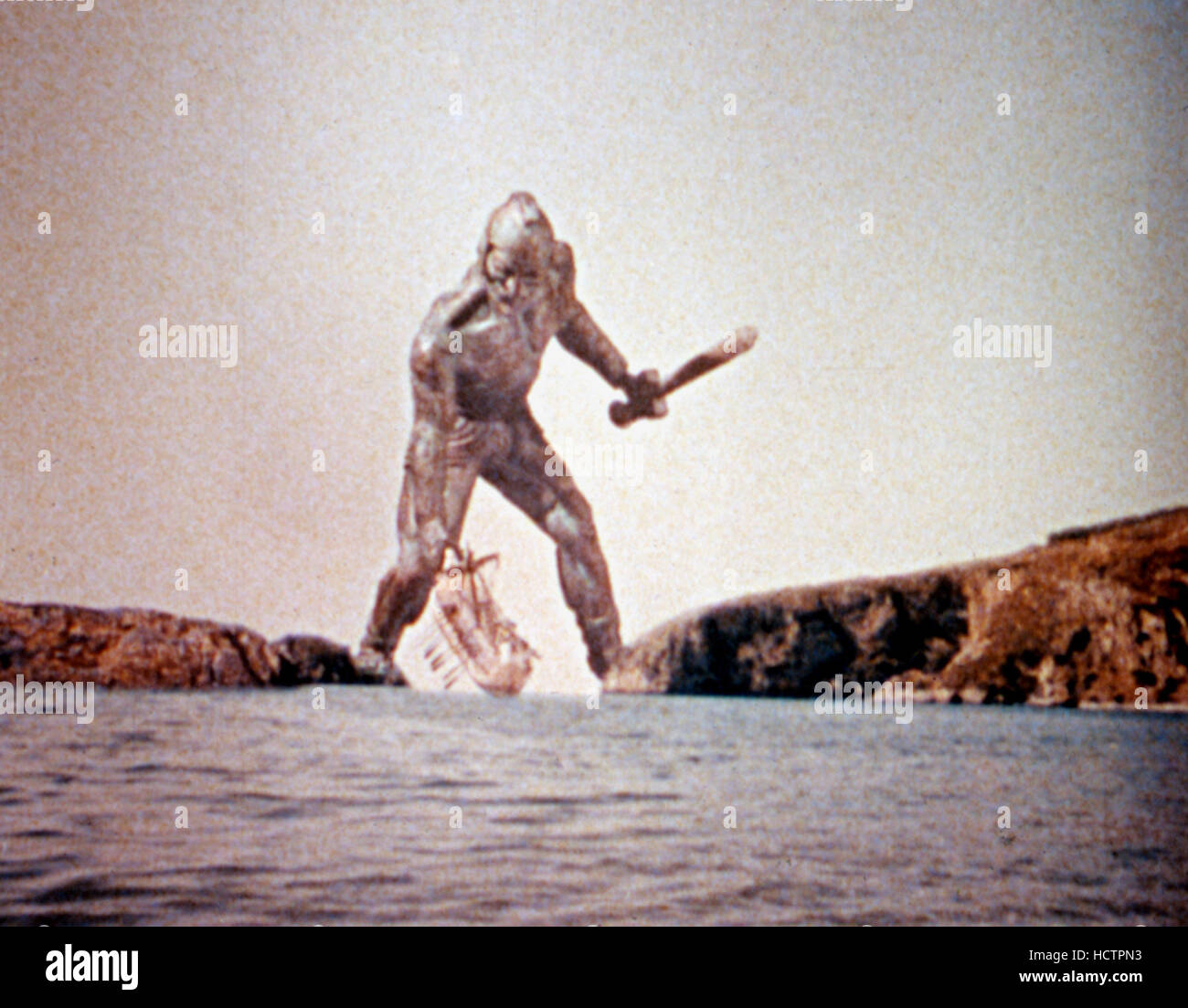 JASON AND THE ARGONAUTS, Talos, the bronze giant, 1963 Stock Photo - Alamy