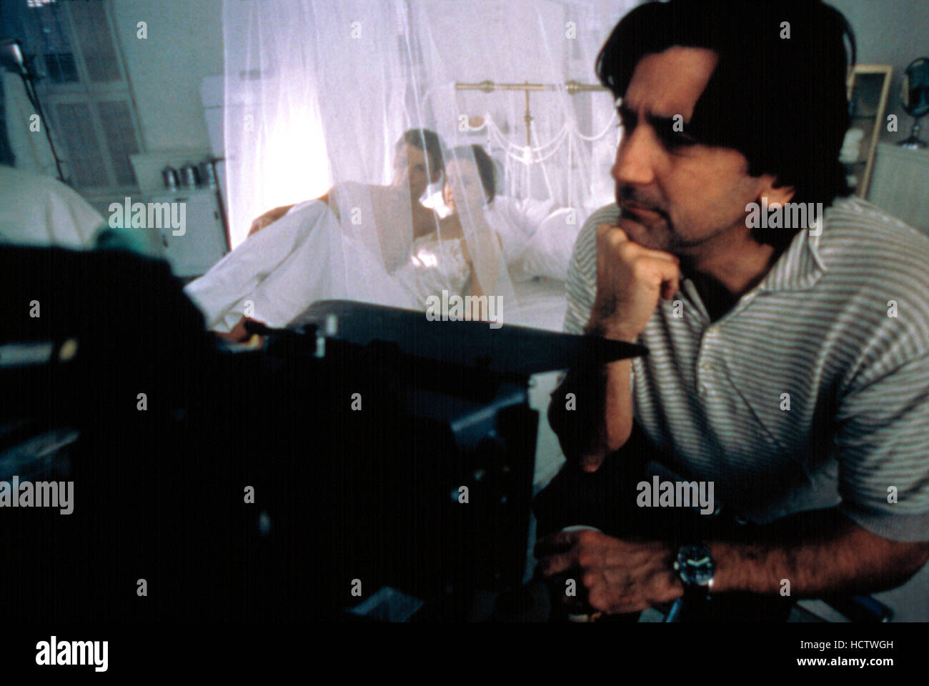 LISA PICARD IS FAMOUS, Griffin Dunne, 2001 Stock Photo - Alamy