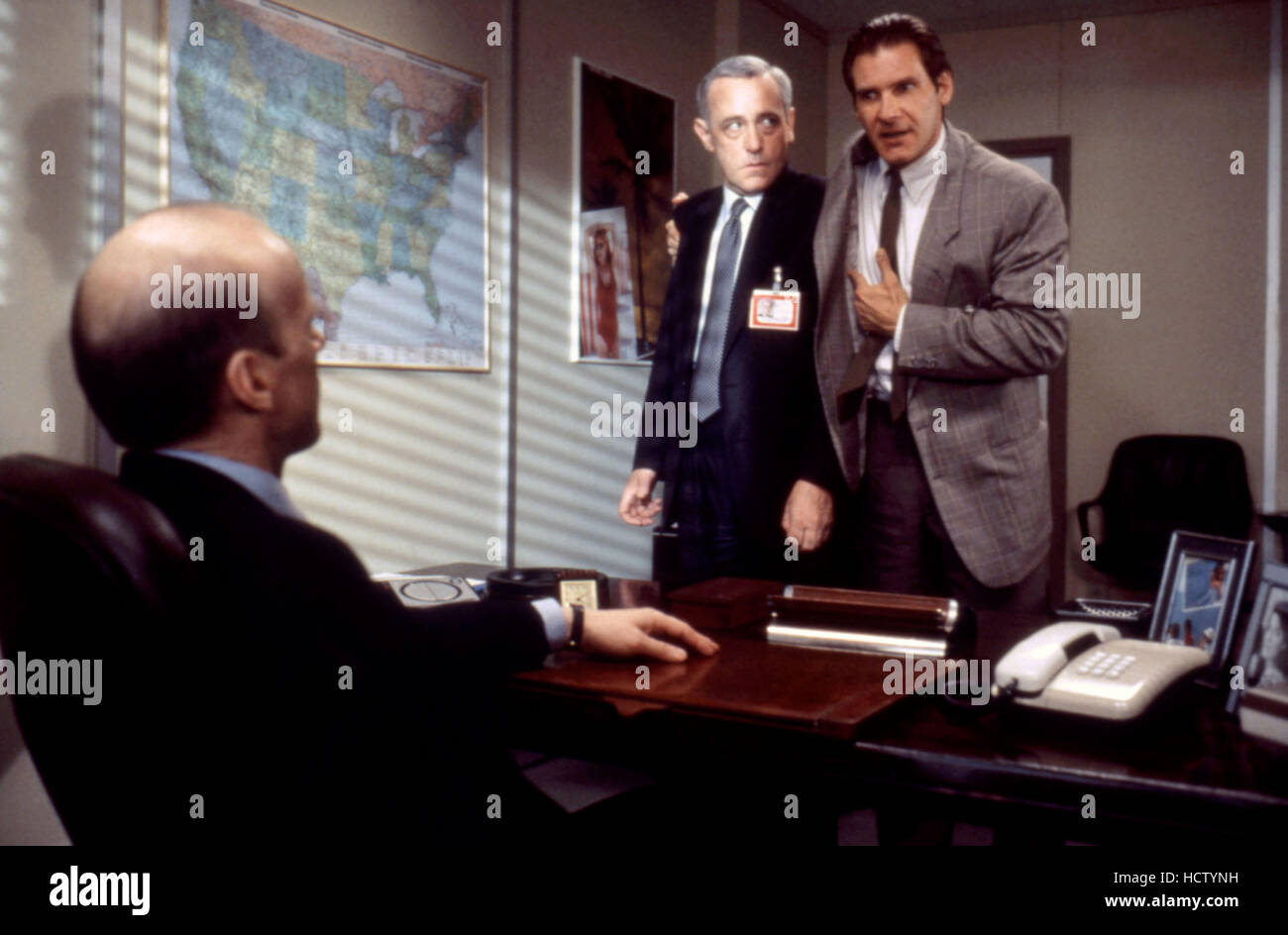 FRANTIC, John Mahoney, Harrison Ford, 1988 © Warner Brothers /Courtesy ...