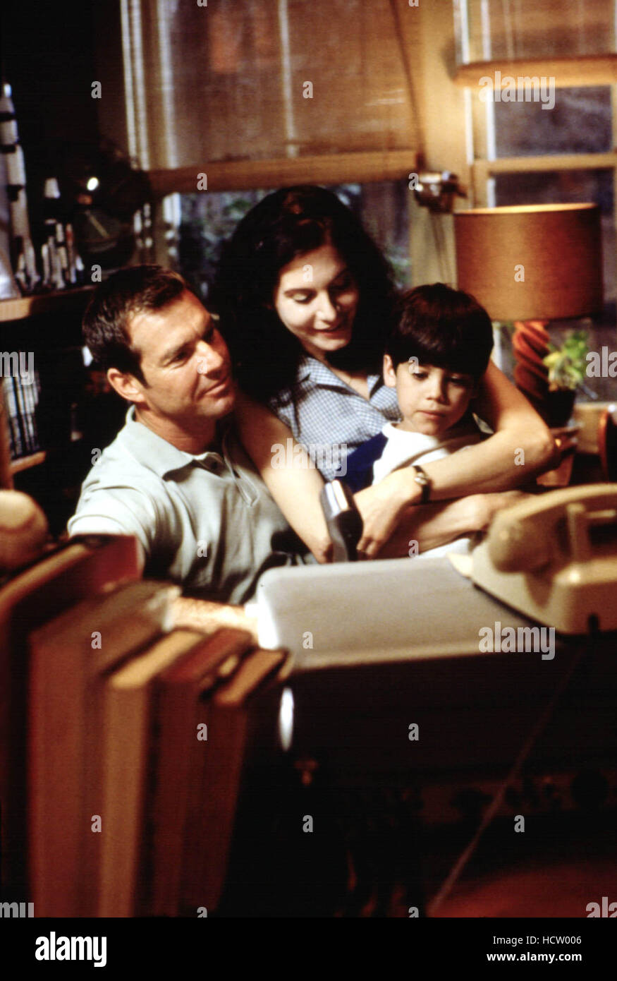 FREQUENCY, Dennis Quaid, Elizabeth Mitchell, Daniel Henson, 2000 Stock ...