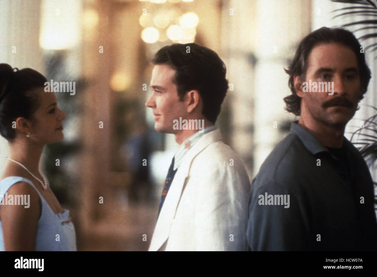 FRENCH KISS, Timothy Hutton (center), Kevin Kline (right), 1995, TM ...