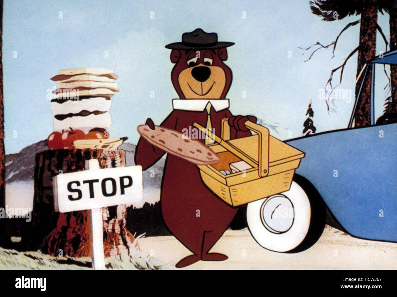 HEY THERE, IT'S YOGI BEAR, Yogi Bear, 1964 Stock Photo - Alamy