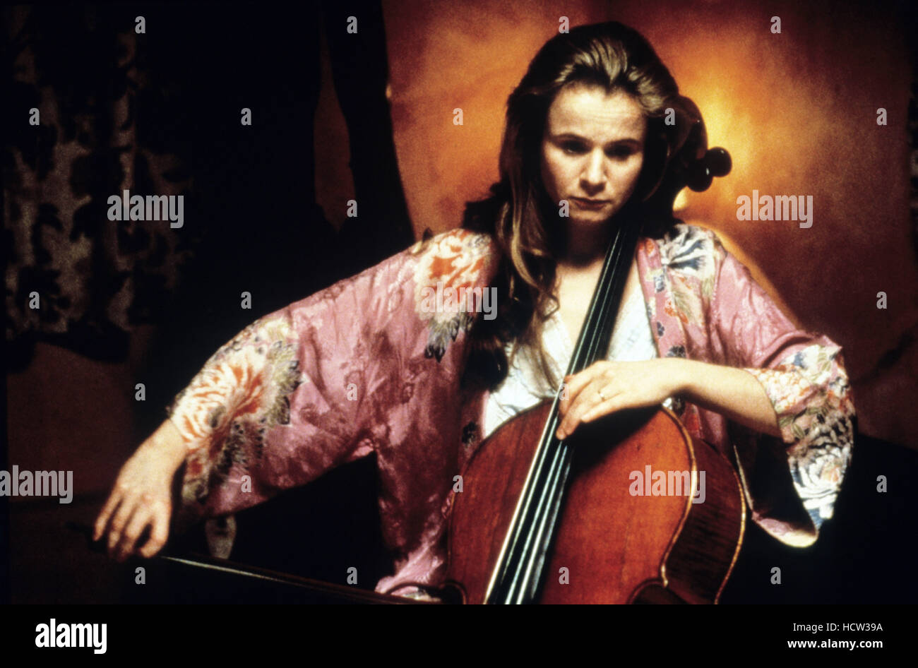 HILARY AND JACKIE, Emily Watson, 1998, © October Films/courtesy Everett ...