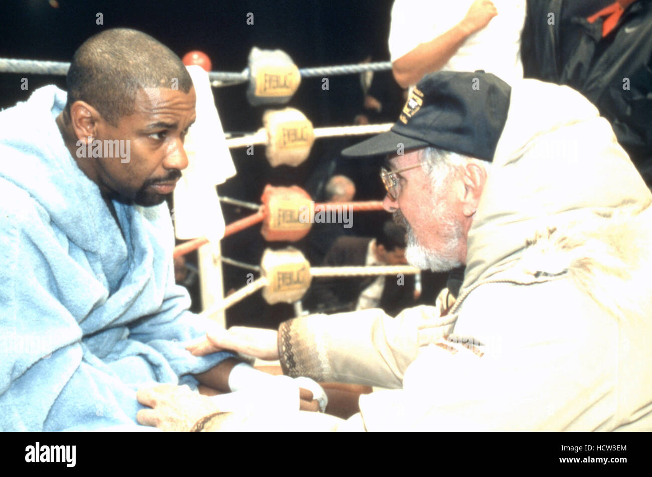THE HURRICANE, Denzel Washington, director Norman Jewison, on set, 1999 ...