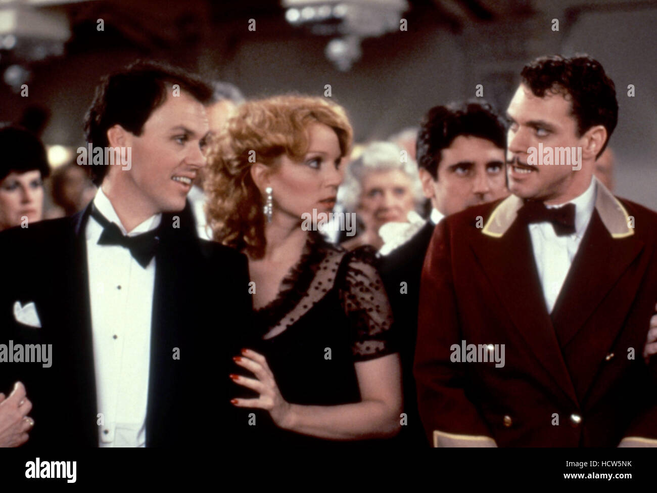 JOHNNY DANGEROUSLY, Michael Keaton, Marilu Henner, Griffin Dunne, Joe ...