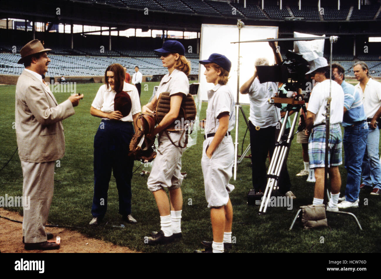 A LEAGUE OF THEIR OWN, Jon Lovitz, Megan Cavanagh, Geena Davis, Lori ...