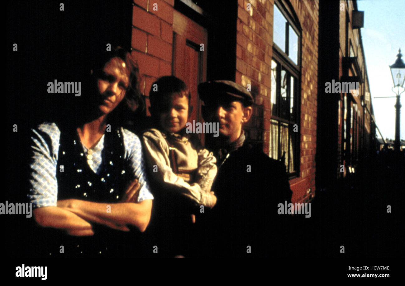 LIAM, Claire Hackett, Anthony Barrows, Ian Hart, 2000 Stock Photo - Alamy