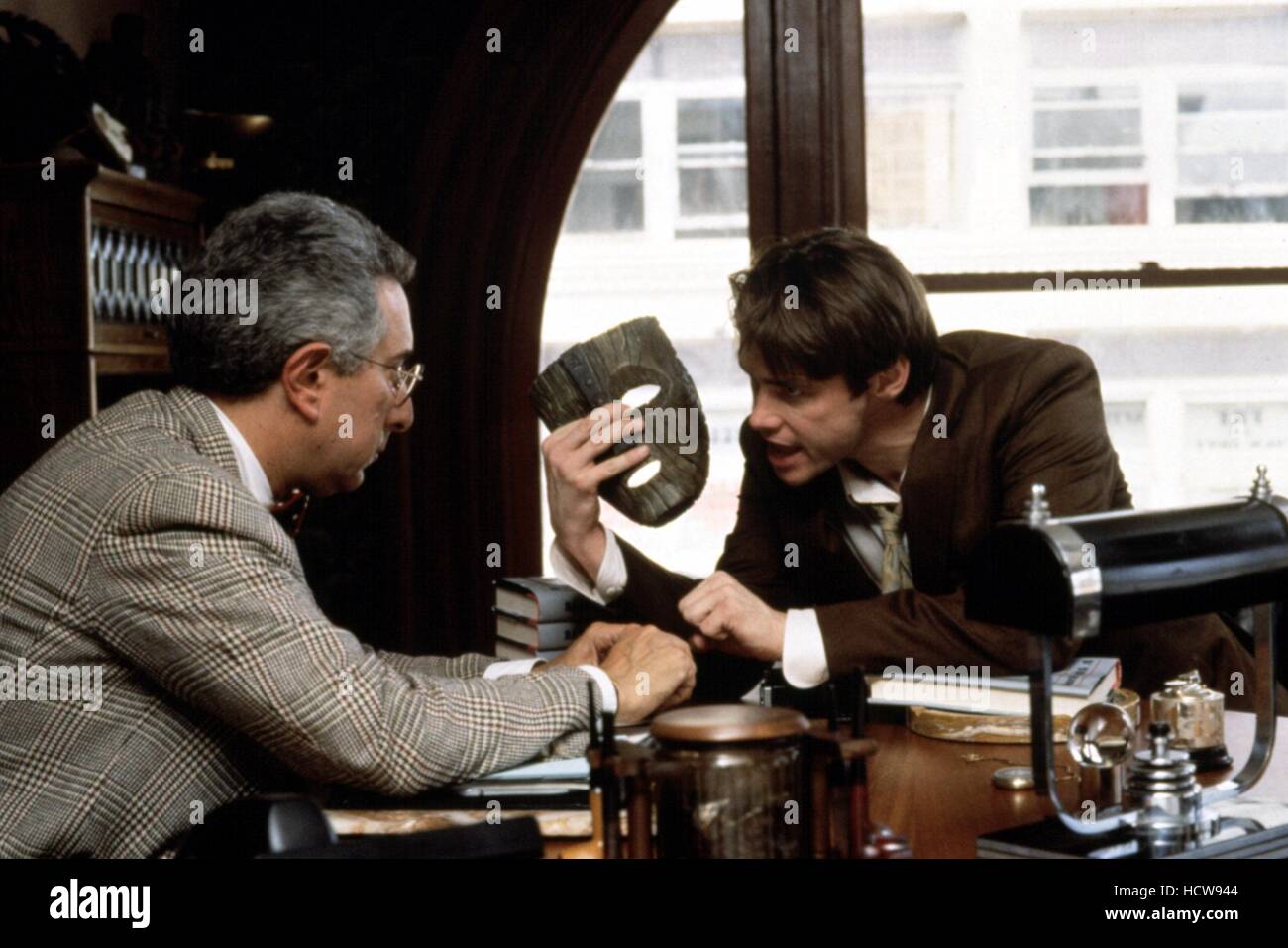 THE MASK, Ben Stein, Jim Carrey, 1994. ©New Line Cinema / Everett ...