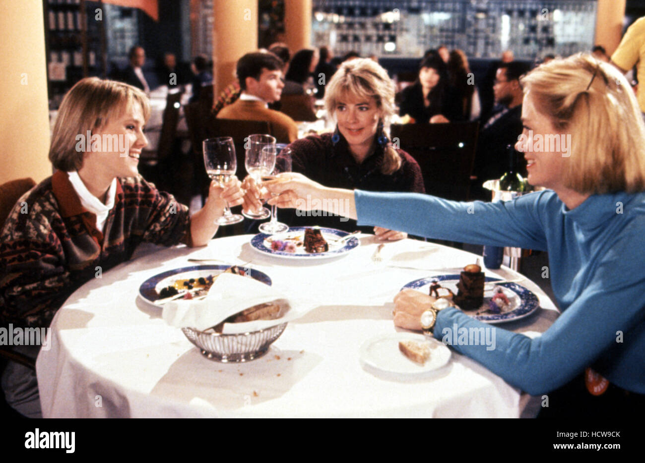 MARRIED TO IT, Mary Stuart Masterson, Stockard Channing, Cybill ...