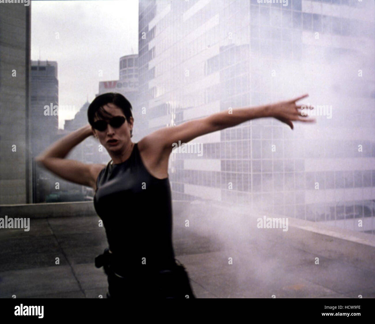 THE MATRIX, Carrie-Anne Moss, 1999. ©Warner Bros./Courtesy Everett ...