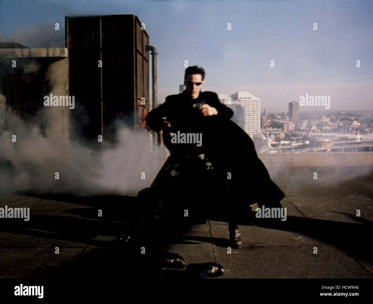 Keanu reeves the matrix 1999 hi-res stock photography and images - Alamy