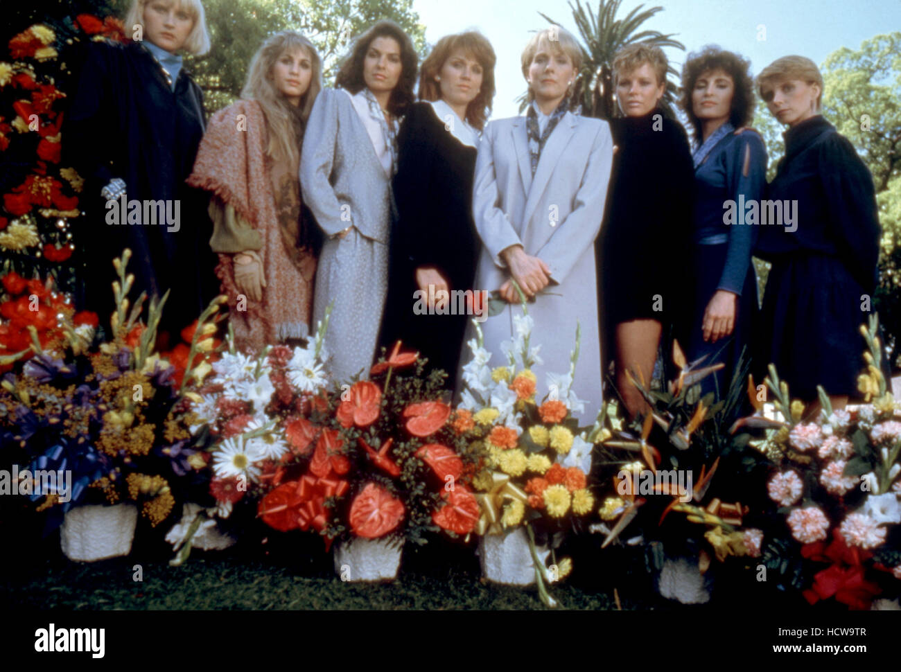 THE MAN WHO LOVED WOMEN, (l-r): Denise Crosby, Ellen Bauer, Sela Ward ...