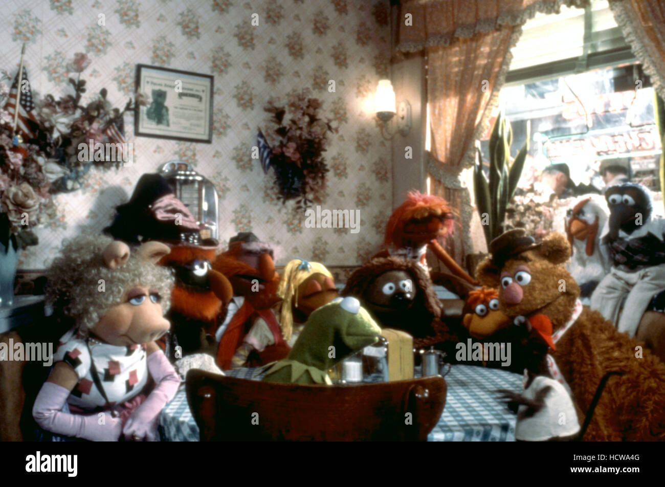 THE MUPPETS TAKE MANHATTAN, Kermit the Frog, Miss Piggy, Dr. Teeth ...