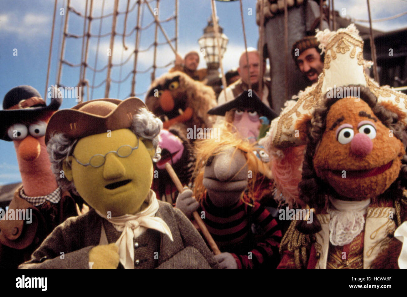 MUPPET TREASURE ISLAND, Beaker, Dr. Bunsen Honeydew, Fozzie Bear ...