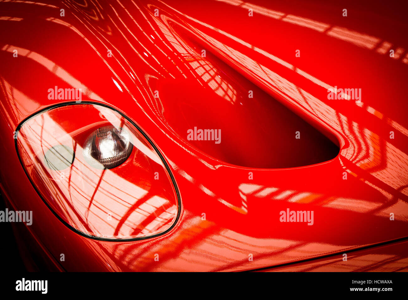 Supercar bonnet hi-res stock photography and images - Alamy