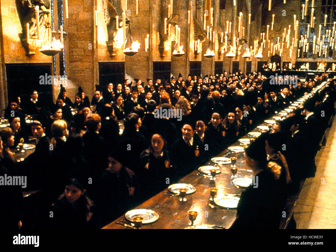 HARRY POTTER AND THE SORCERER'S STONE, Hogwart's main hall during ...