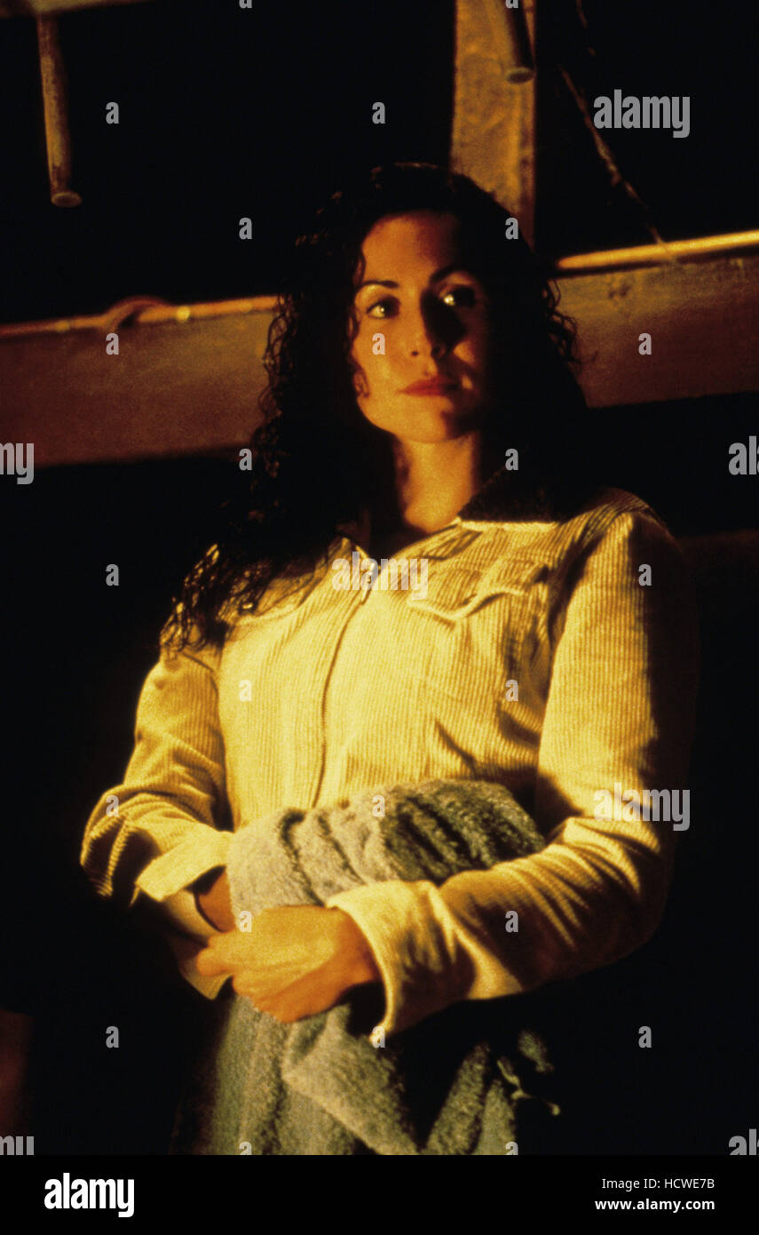 HARD RAIN, Minnie Driver, 1998, © Paramount/courtesy Everett Collection ...