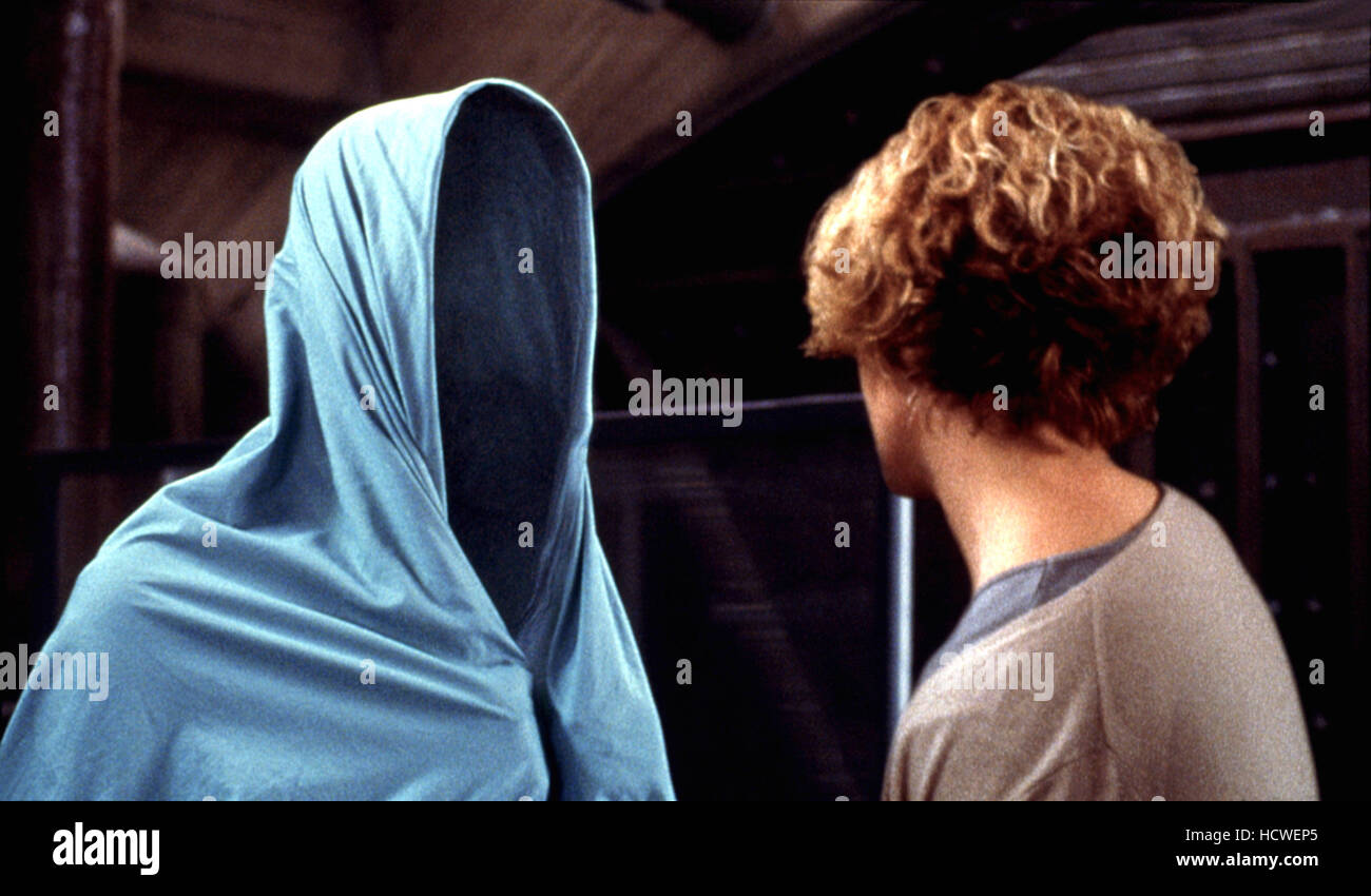 HOLLOW MAN, Kevin Bacon, Elisabeth Shue, 2000, confronting invisible ...