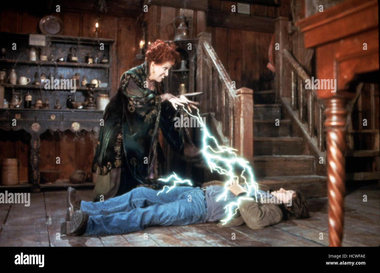 HOCUS POCUS, Bette Midler, Omri Katz, 1993, (c)Buena Vista Pictures ...
