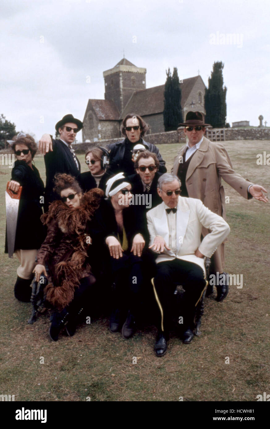 IN THE BLEAK MIDWINTER, (aka A MIDWINTER'S TALE), top: Celia Imrie ...