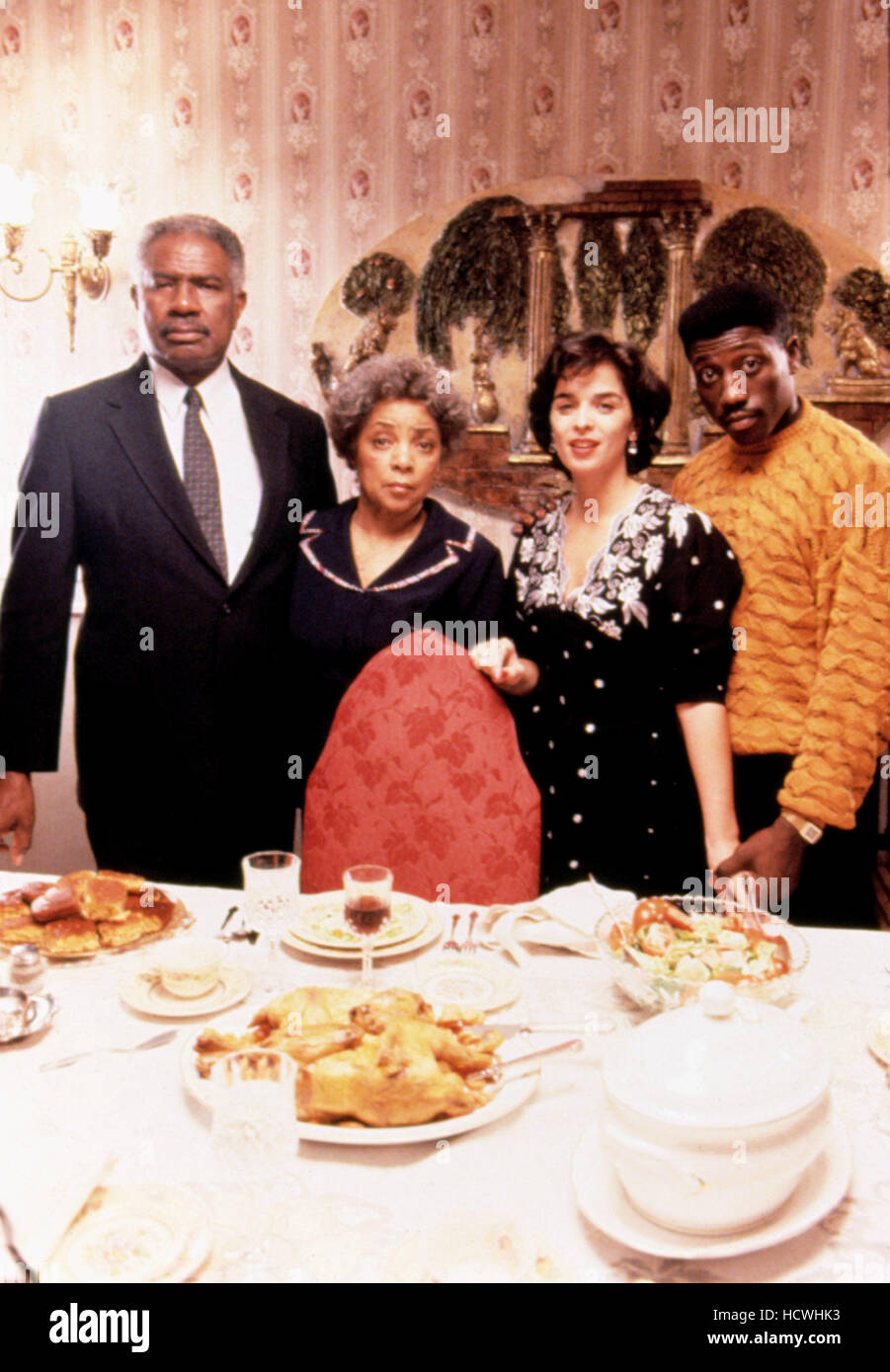 JUNGLE FEVER, Ossie Davis, Ruby Dee, Annabella Sciorra, Wesley Snipes ...