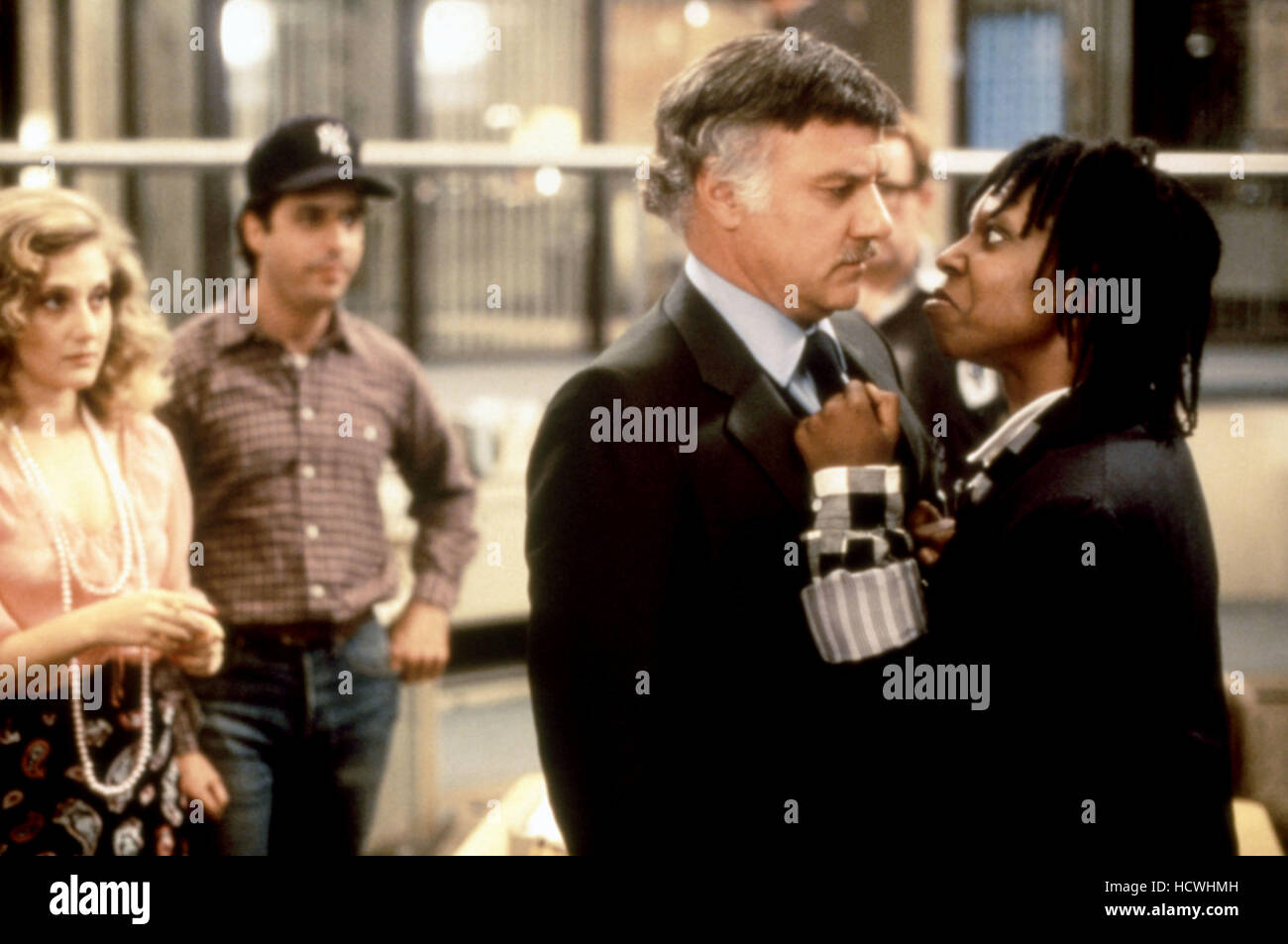 JUMPIN' JACK FLASH, Carol Kane, Jon Lovitz, Peter Michael Goetz, Whoopi ...