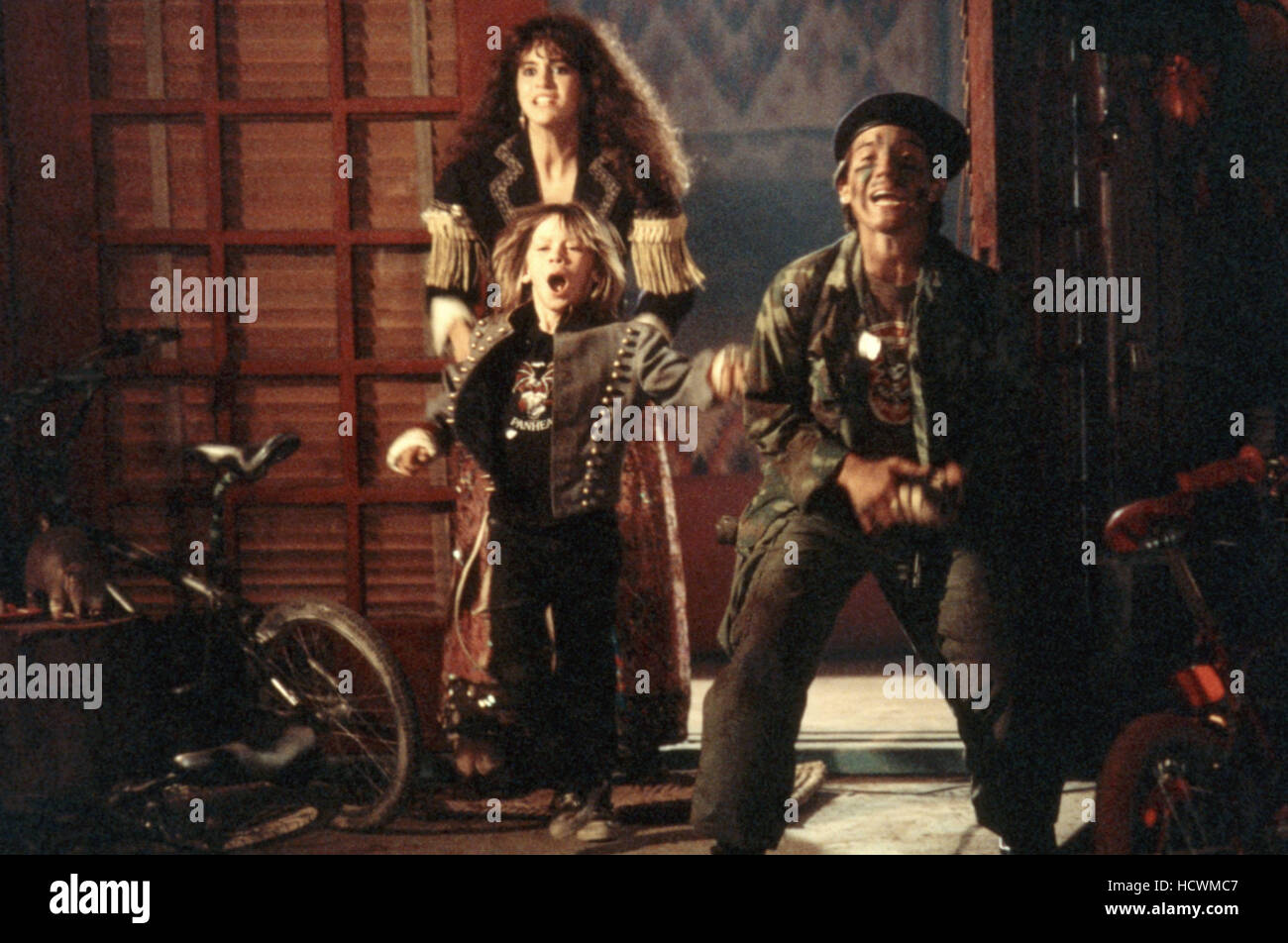 THE LOST BOYS, Jami Gertz, Chance Michael Corbitt, Jamison Newlander ...