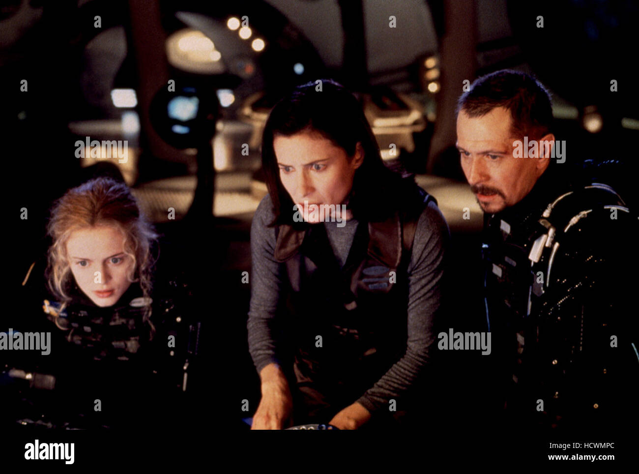 LOST IN SPACE, Heather Graham, Mimi Rogers, Gary Oldman, 1998 Stock ...