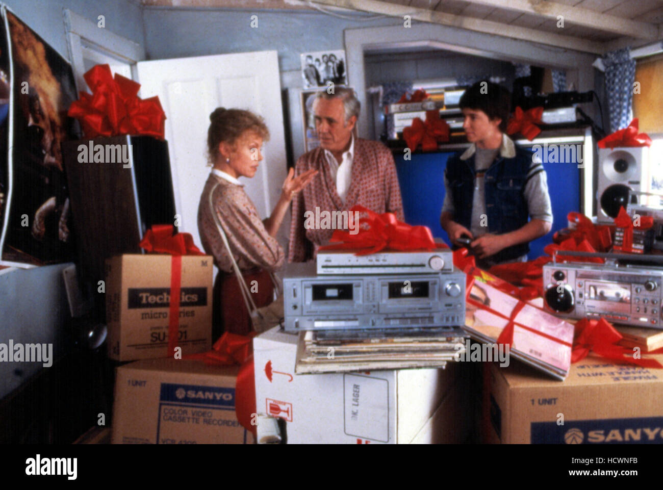 MAX DUGAN RETURNS, Marsha Mason, Jason Robards Jr., Matthew Broderick ...