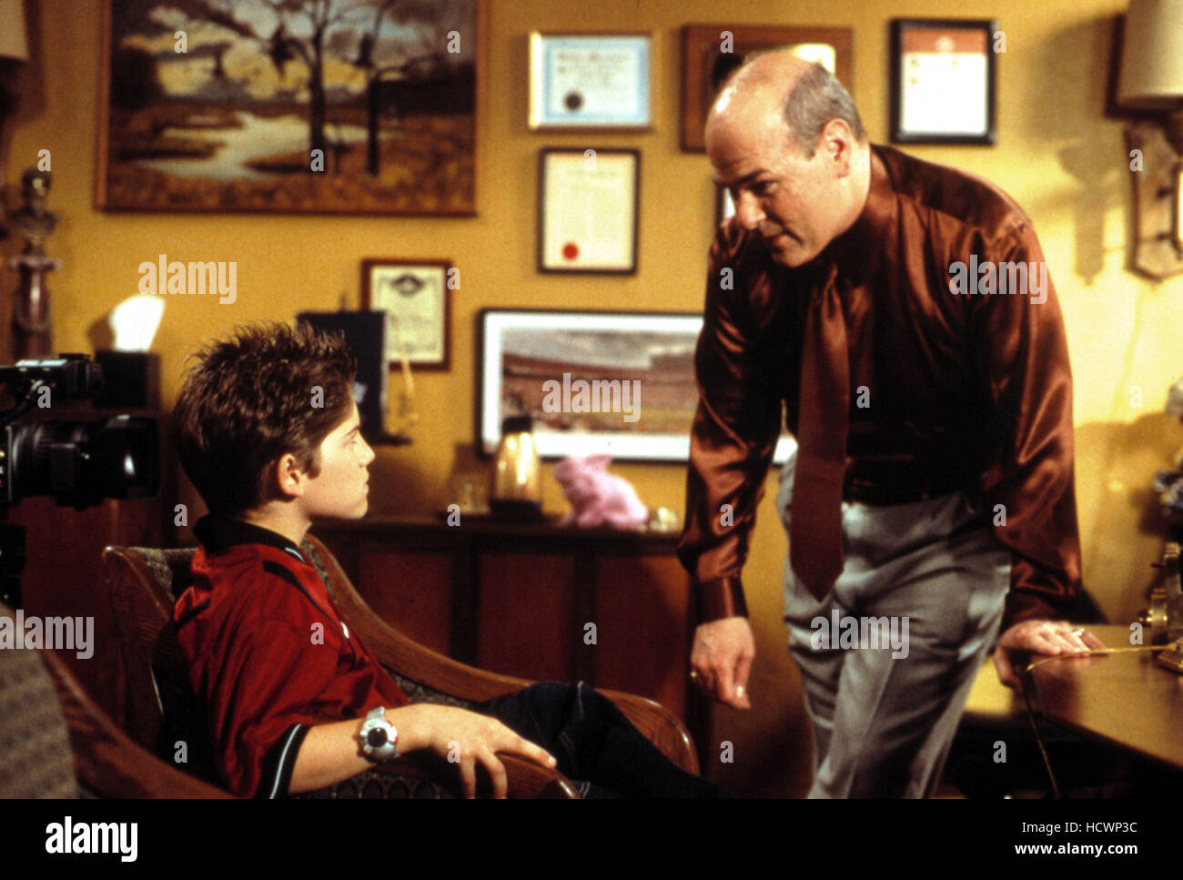 MAX KEEBLE'S BIG MOVE, Alex D. Linz, Larry Miller, 2001 Stock Photo - Alamy