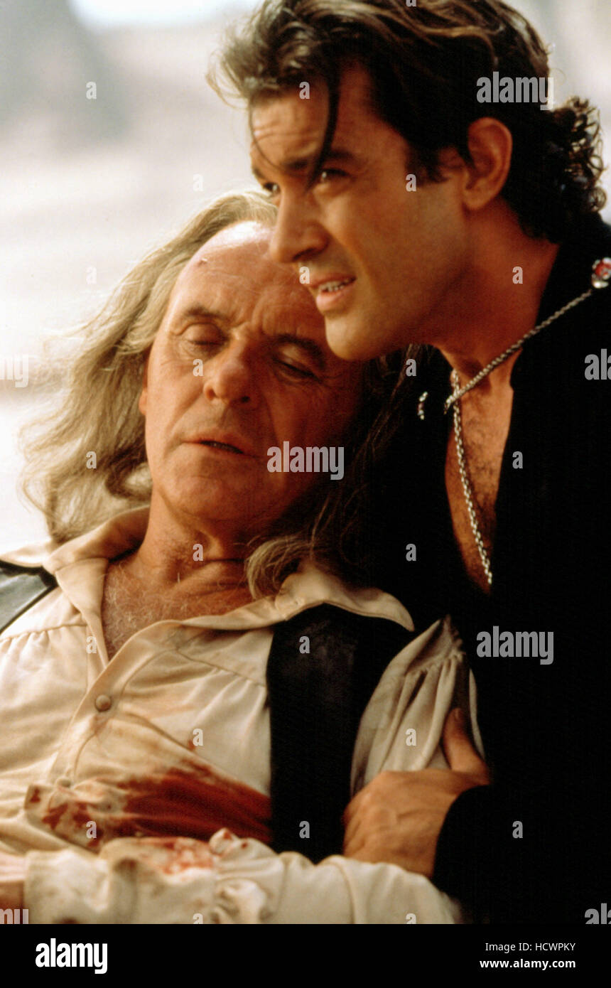 THE MASK OF ZORRO, Anthony Hopkins, Antonio Banderas, 1998 Stock Photo ...