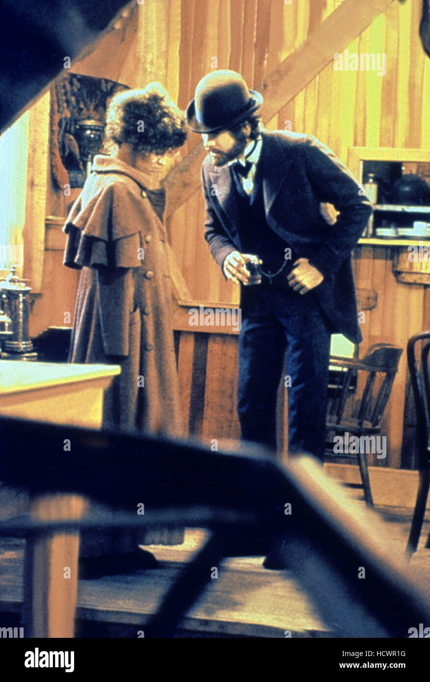 MCCABE AND MRS. MILLER, Julie Christie, Warren Beatty, 1971 Stock Photo ...