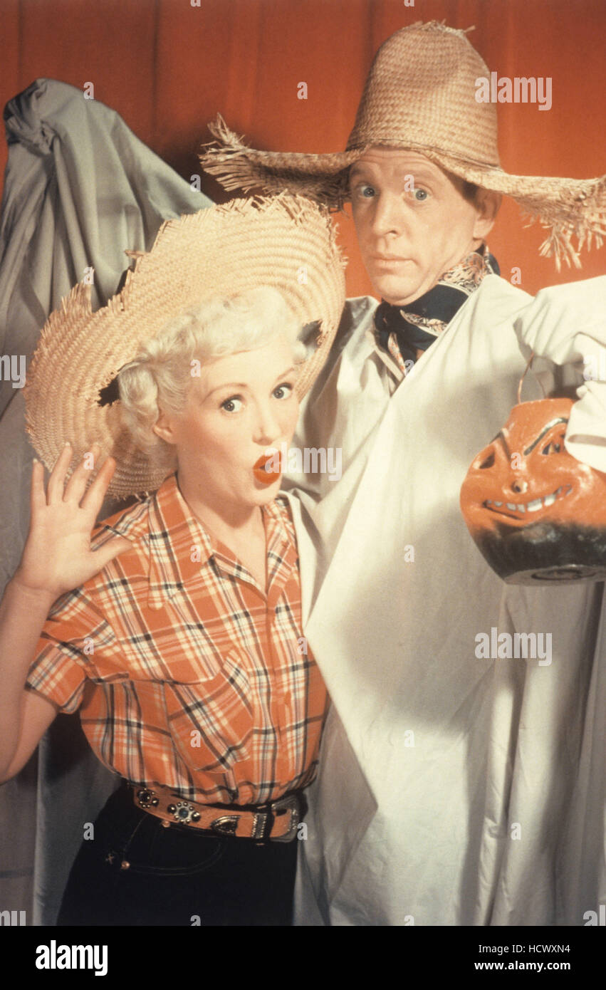 MOTHER WORE TIGHTS, from left: Betty Grable, Dan Dailey, 1947, TM ...