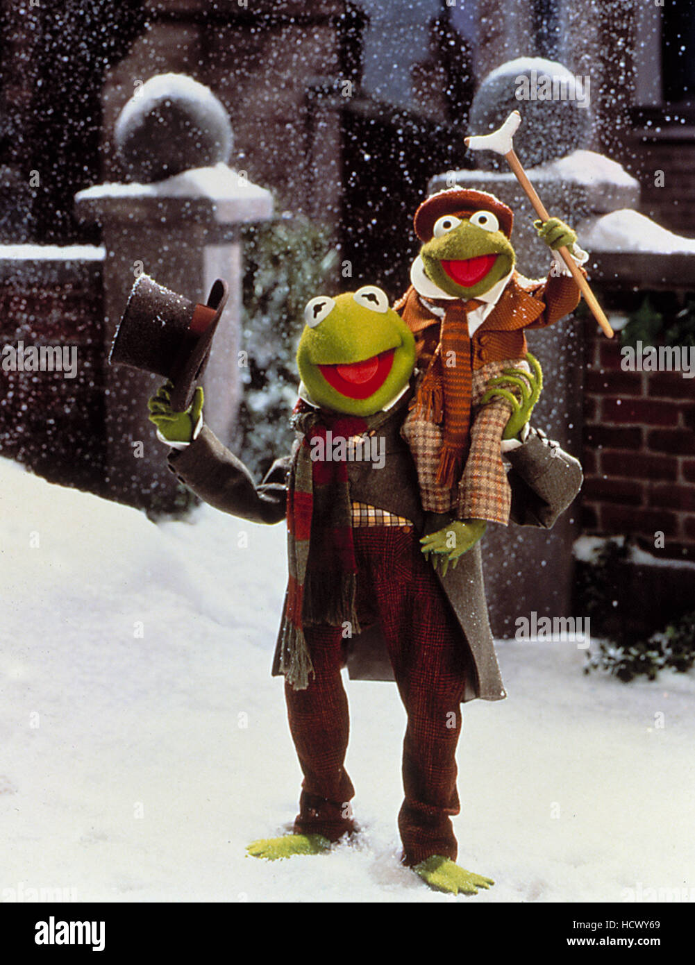 THE MUPPET CHRISTMAS CAROL, Kermit, Tiny Tim, 1992. ©Walt Disney Co ...