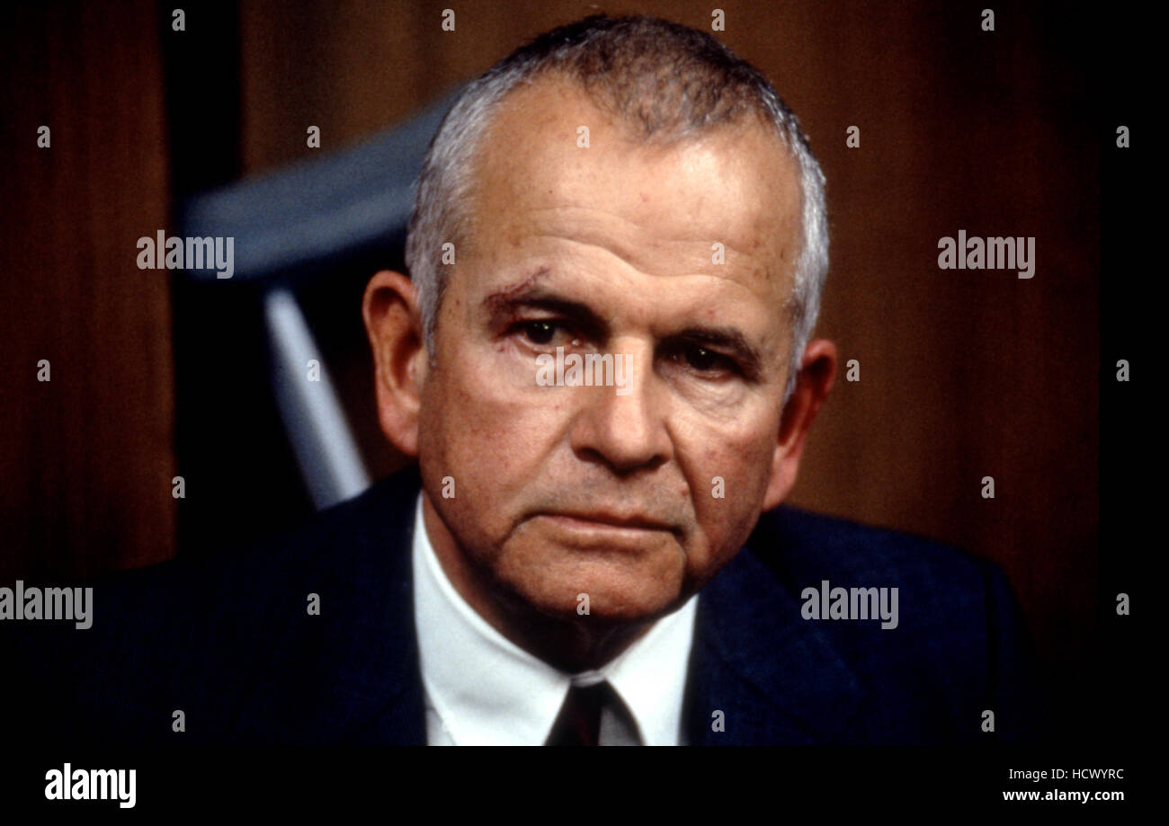 NIGHT FALLS ON MANHATTAN, Ian Holm, 1996, (c)Paramount/courtesy Everett ...