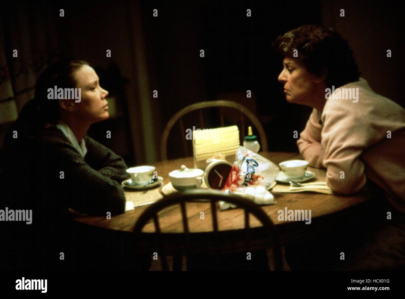 NIGHT MOTHER, Sissy Spacek, Anne Bancroft, 1986 Stock Photo - Alamy