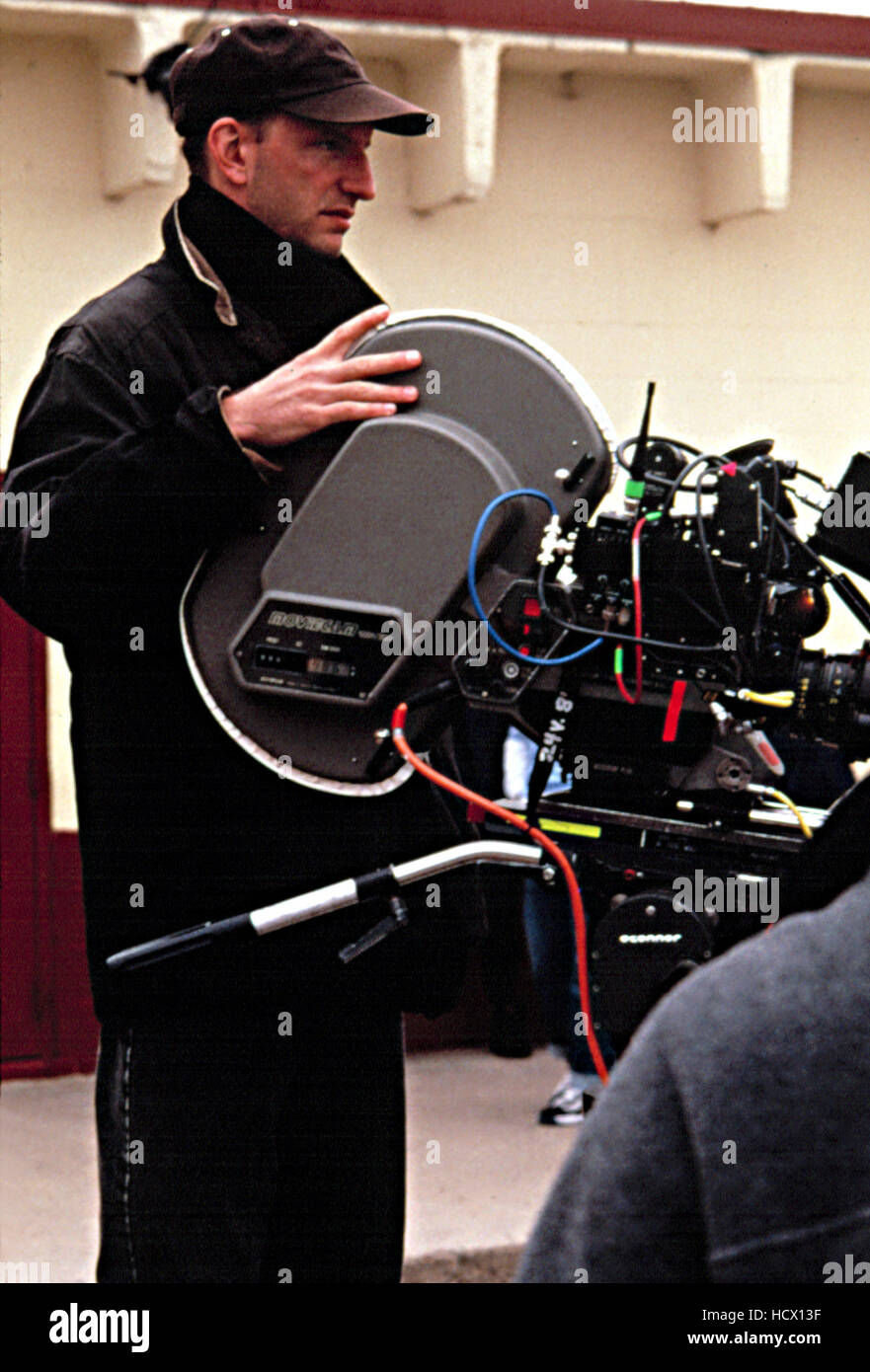 OUT OF SIGHT, Steven Soderbergh, directing a scene, 1998 Stock Photo ...